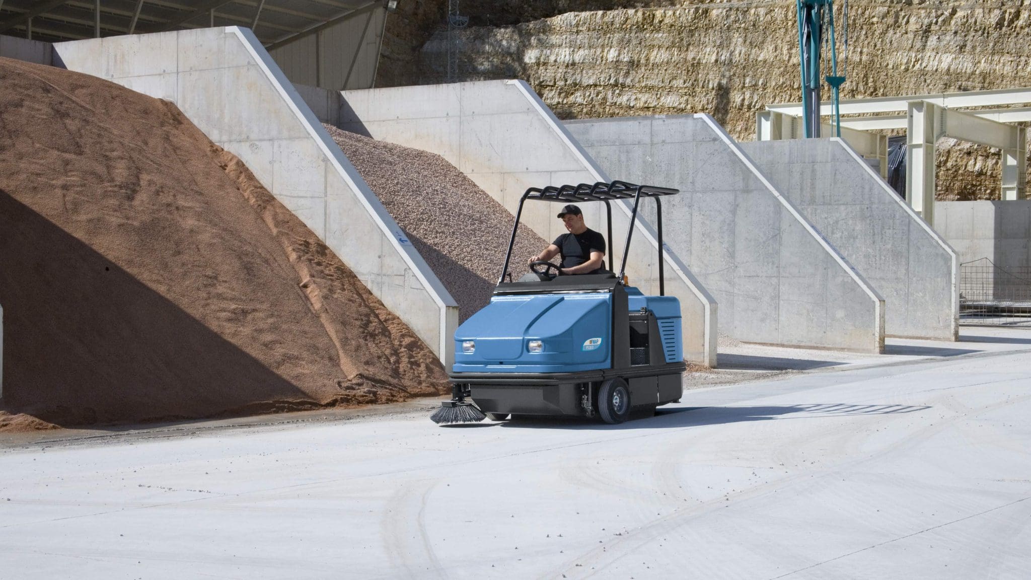 Ride-On Sweeper Machine Sales | Fimap Sweepers